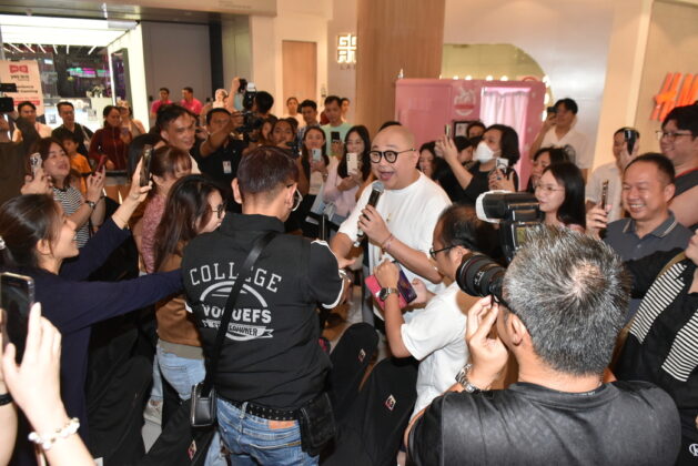 HK stars Oscar Leung and Bob Lam excite fans in fan meet at Lot 10, KL