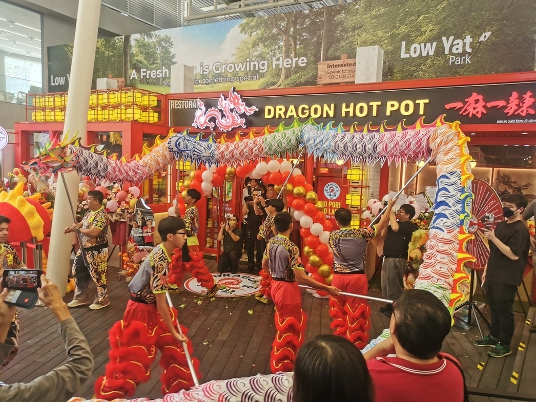 Australia’s Dragon Hot Pot makes Malaysian debut in Bukit Bintang’s Low ...